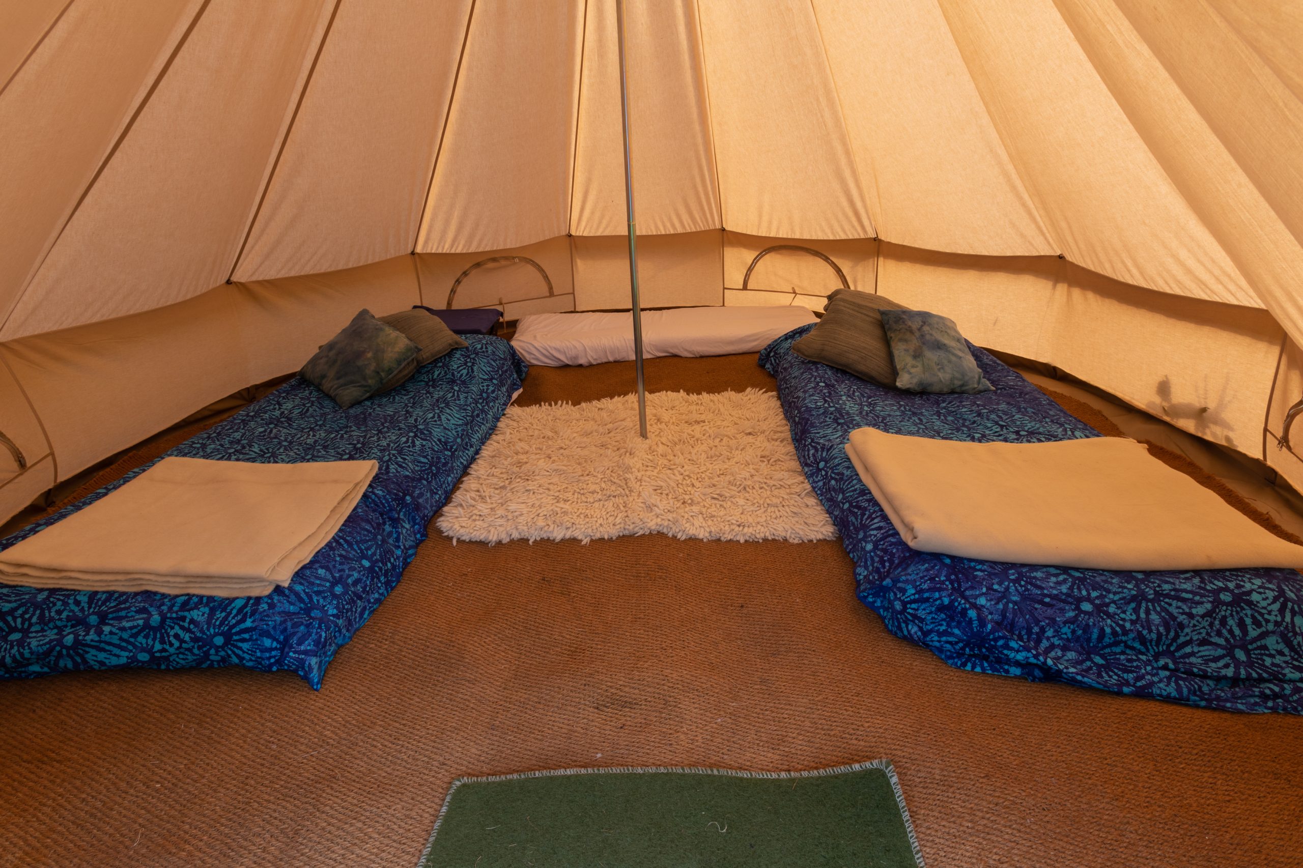Camping – Green & Away